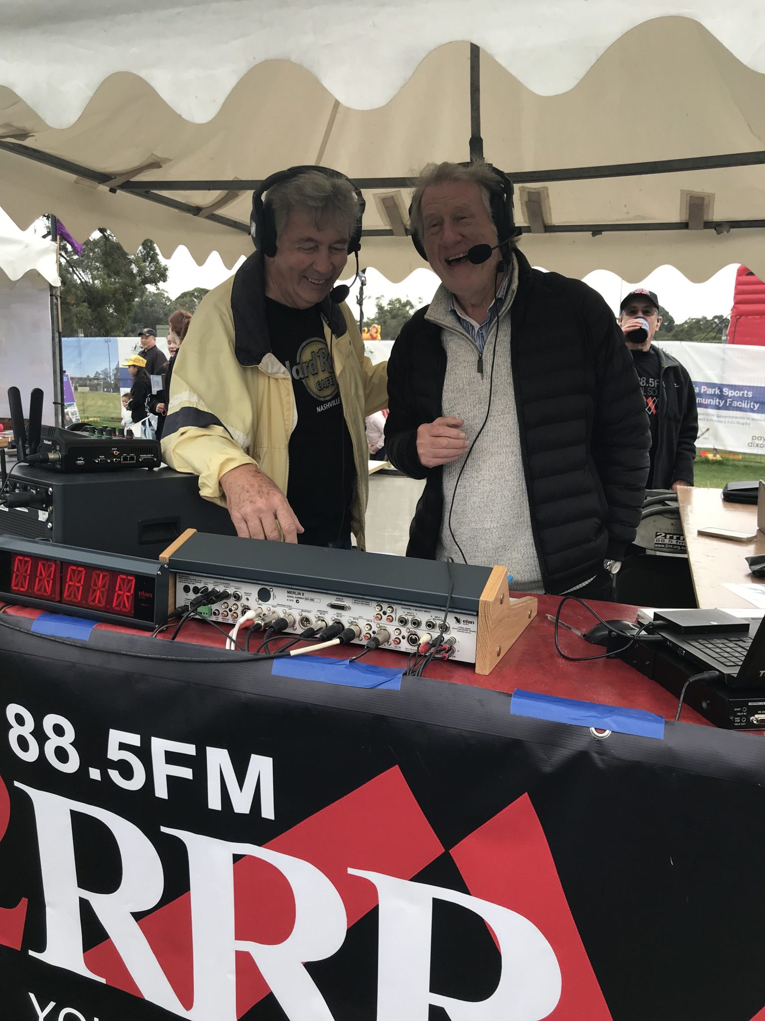 2RRR Broadcast from the Moocooboola Festival! - 2RRR Ryde Regional Radio